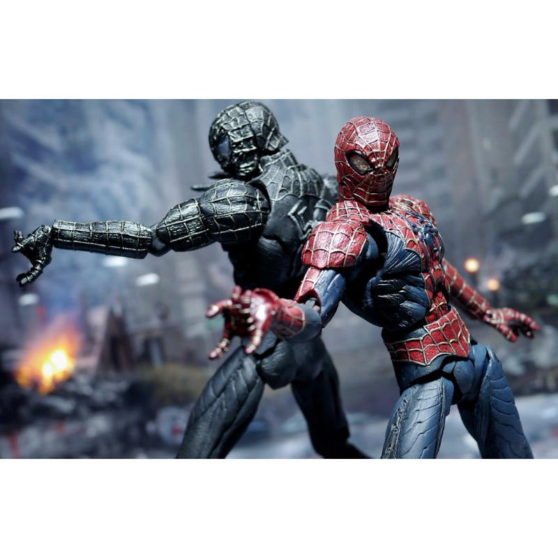 Spider-Man (Red and Black) SIC Action Figure Set by Bandai - Movie ...