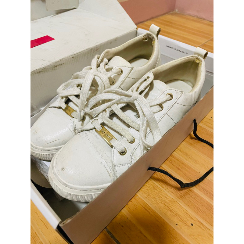 White Sneakers with box | Shopee Philippines