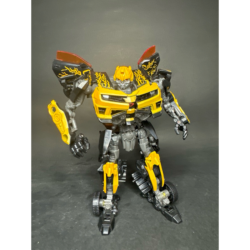 Transformers DOTM Cyberfire Bumblebee Deluxe Class Robot toy | Shopee ...