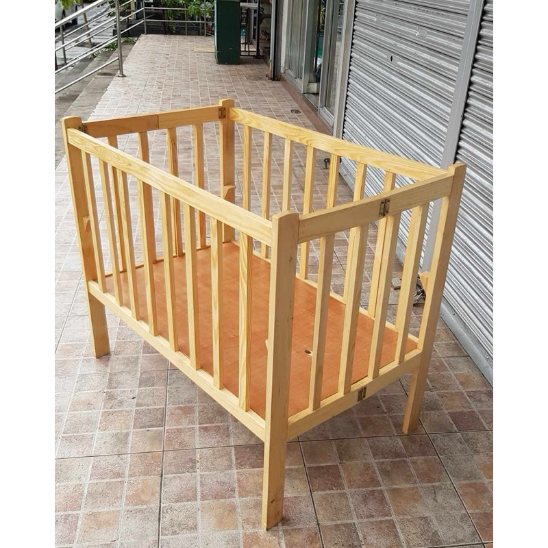 Fixed Sides Varnish Color Baby Wooden crib 22x36 with Free Uratex foam ...