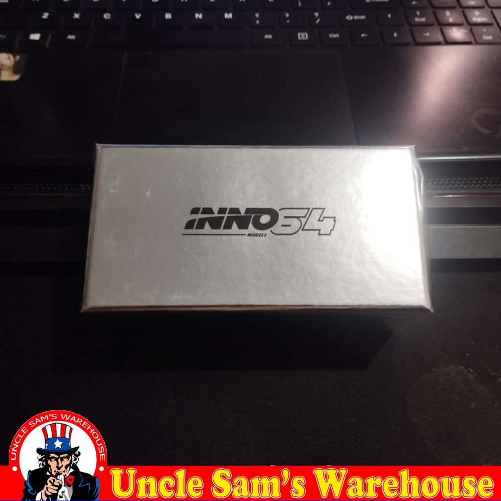 Inno64 Chrome Collection Silver Nissan Skyline GT-R (R34) Nismo R-Tune ...