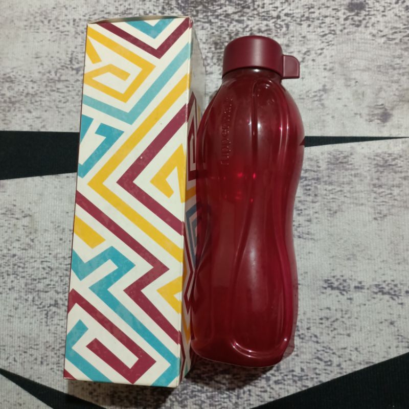 SUPER SALE!!! Tupperware Eco Bottle 500ml Maroon (Bordeaux) With Box ...