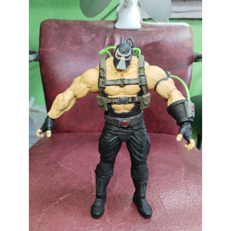 McFarlane DC Multiverse Batman Bane Megafig Articulated 9" | Shopee ...
