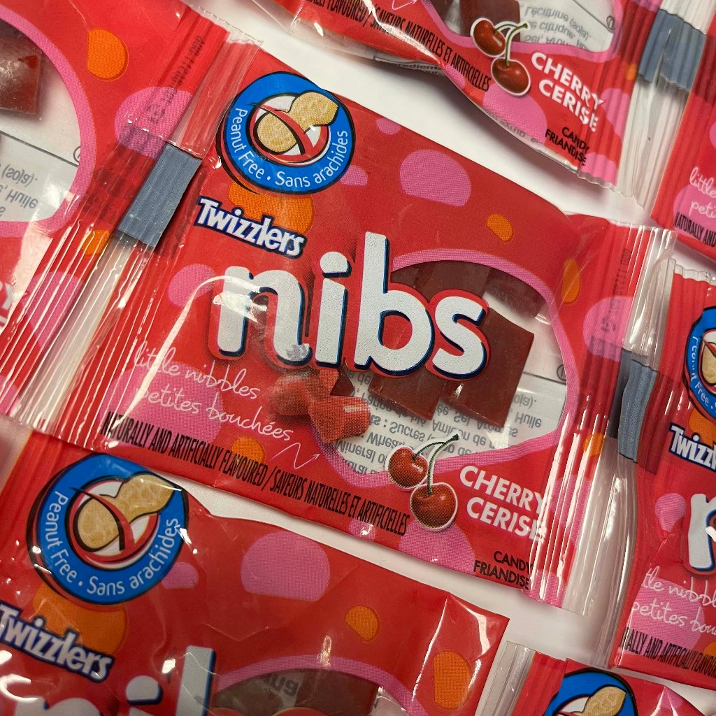 Twizzlers Nibs 13g - Cherry Flavored Licorice Style - Fun Size Pack ...