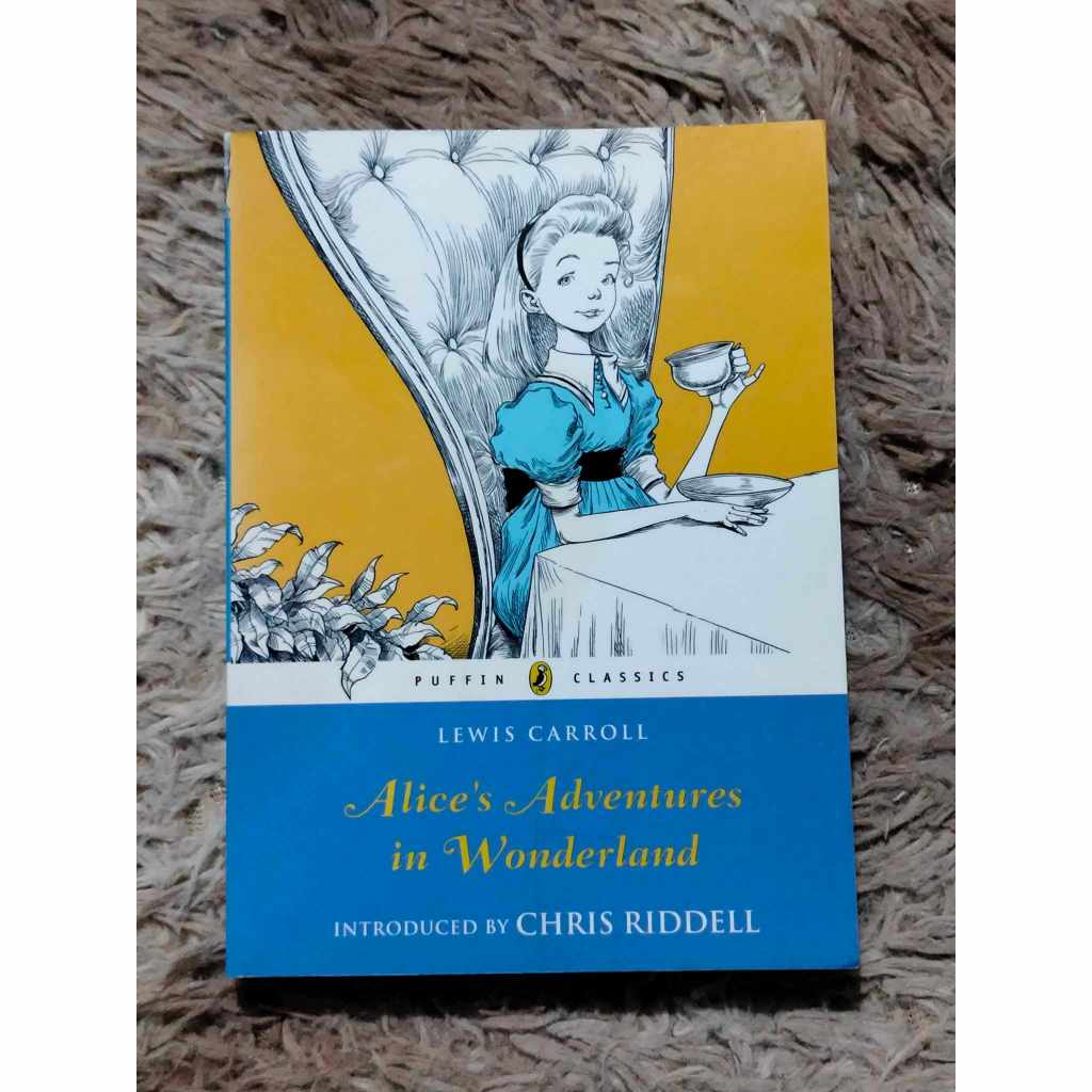ALICE'S ADVENTURES IN WONDERLAND by LEWIS CARROLL / Puffin Classics (Paperback / Preloved ...