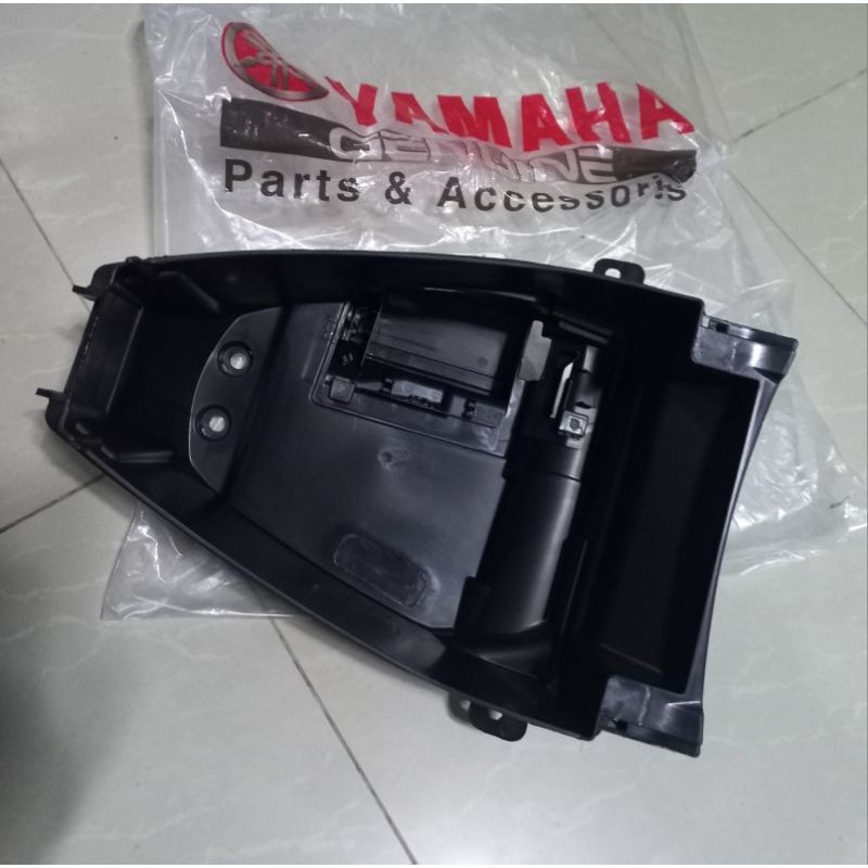 YAMAHA MIO I 125 LUGGAGE BOX/COMPARTMENT BOX(ORIGINAL GENUINE) | Shopee ...