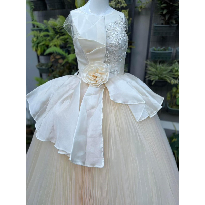 p125 white cream rose sequence design | Shopee Philippines