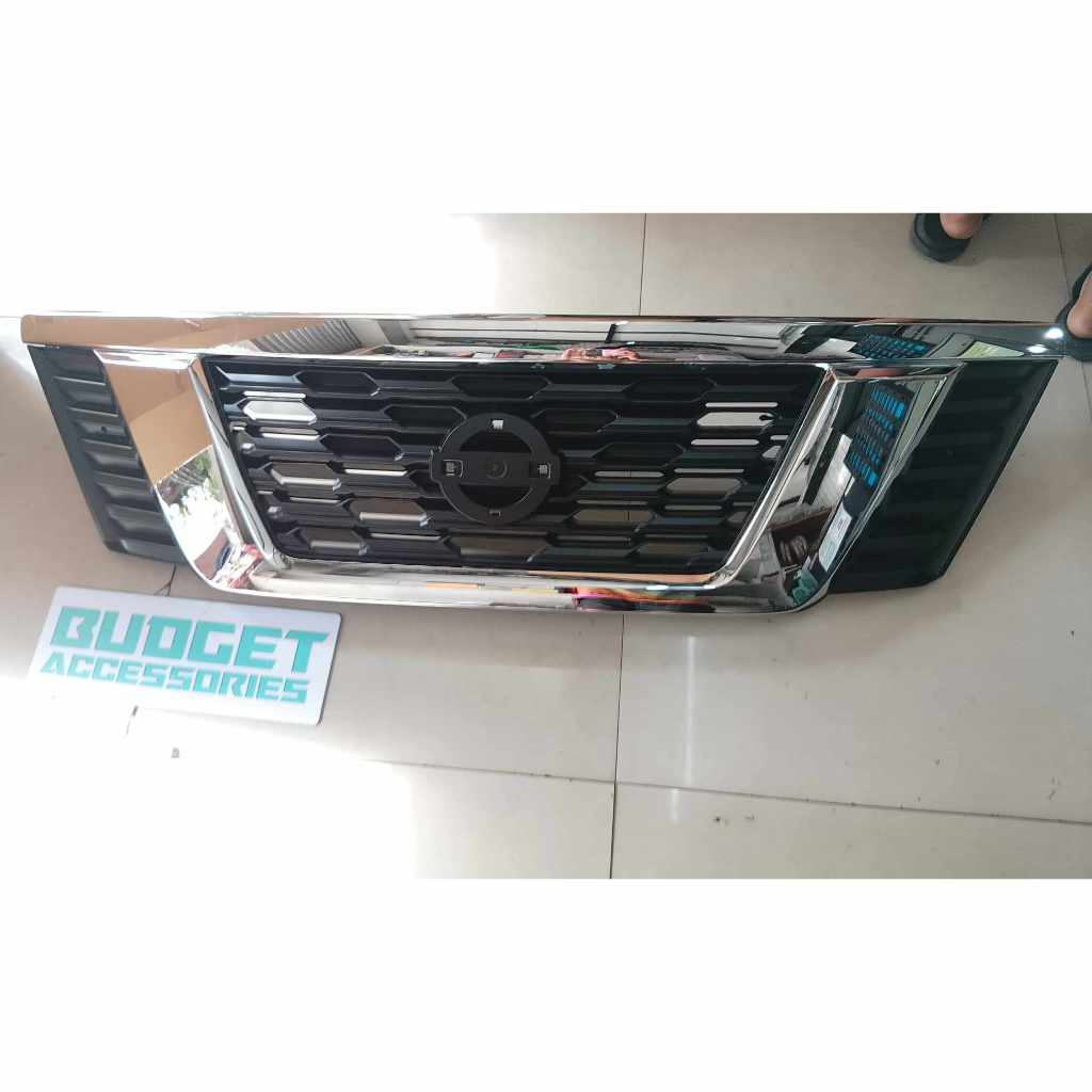 Nissan Urvan NV350 Front Grill Black with Chrome Trims Bubble Top ...