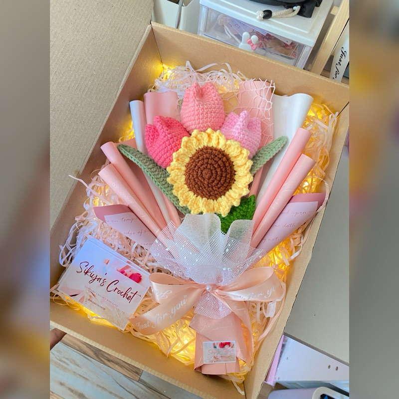 3 Pcs Tulips + 1 Sunflower Crocheted Flower Bouquet | Shopee Philippines