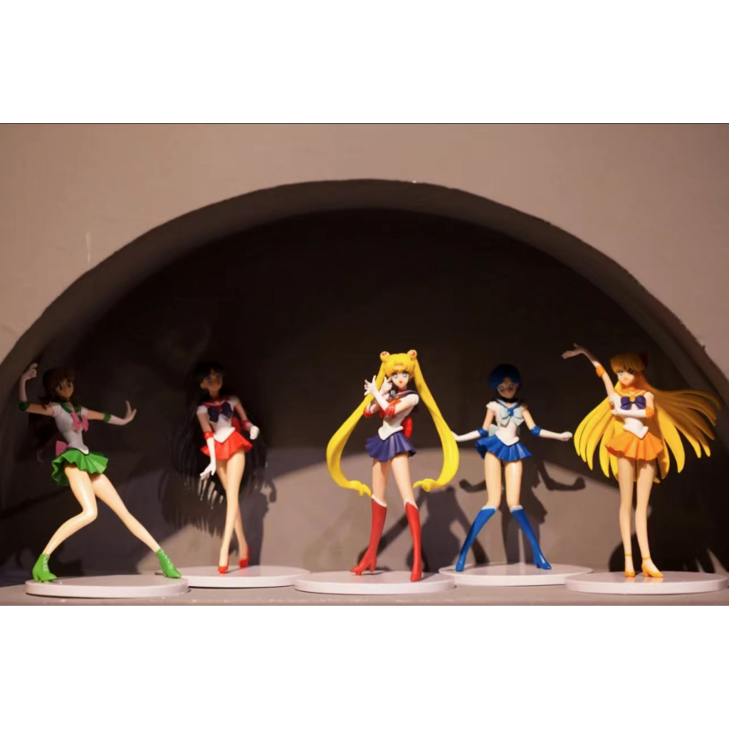 Sailor Moon Japanese animation around 5 figurative figurative pieces ...