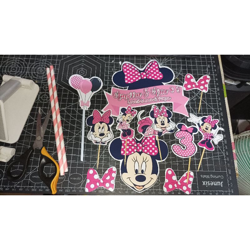 customized photo printed cake toppers Minnie mouse pink ribbon themed ...