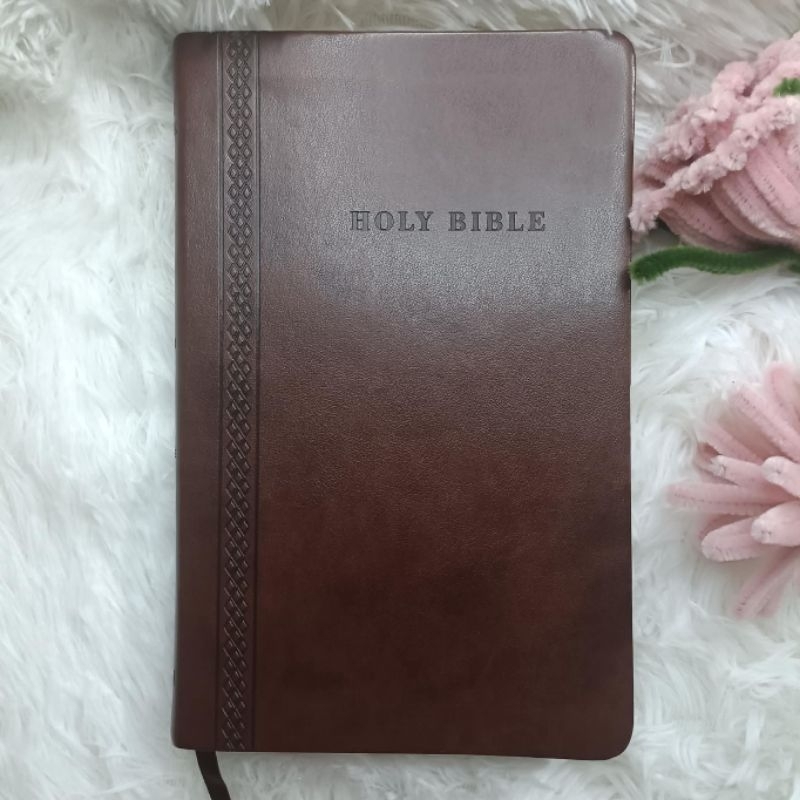 KJV Thinline Reference Bible | LeatherTouch Cover | Giant Print ...