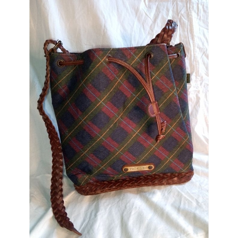 T I C K L E S P L A I D B U C K E T B A G | Shopee Philippines