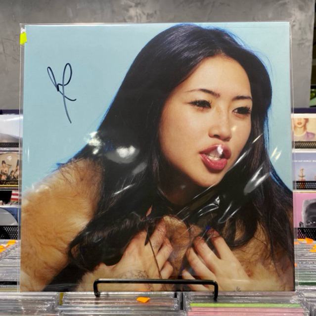 BEABADOOBEE This Is How Tomorrow Moves Vinyl, Signed (Red, 1LP ...