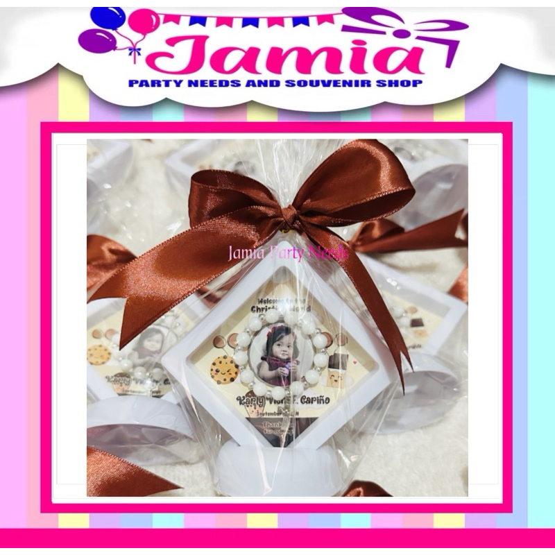 10 pcs Floating Frame Souvenir with Rosary & Holder | Shopee Philippines