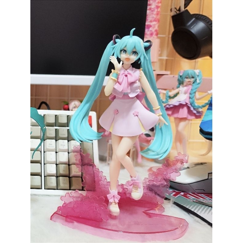 TTC | Authentic Hatsune Miku SEGA Spring Version Luminasta | Shopee ...
