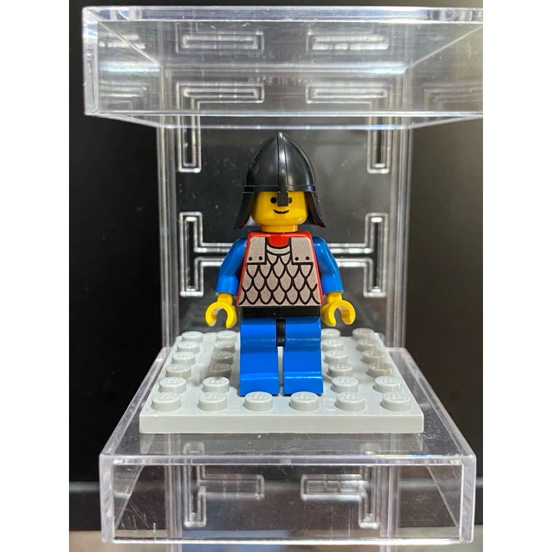 Vintage LEGO minifigure (Castle, Pirates, Dragon Knight, Soldier, Horse ...