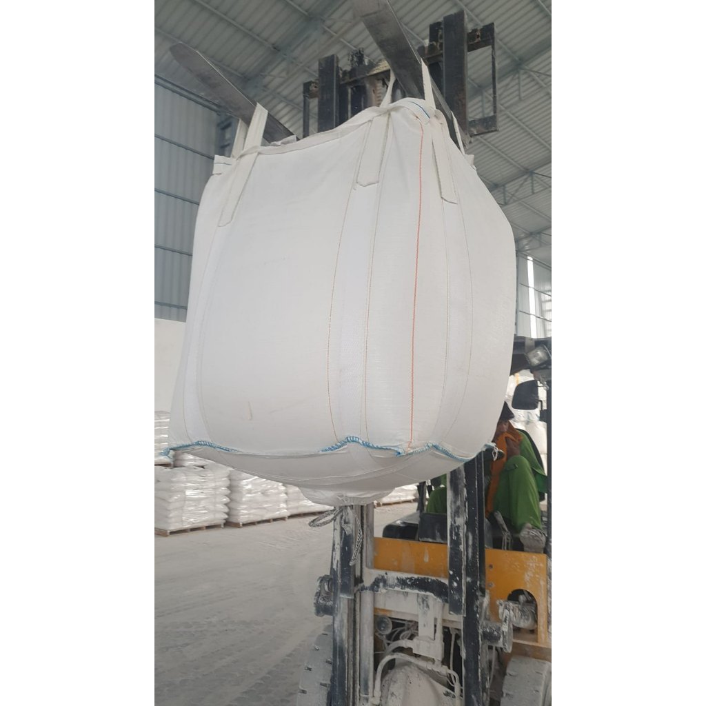 Jumbo Bag and Mega Tonner bags with weight capacity of 1000-1500kg and ...
