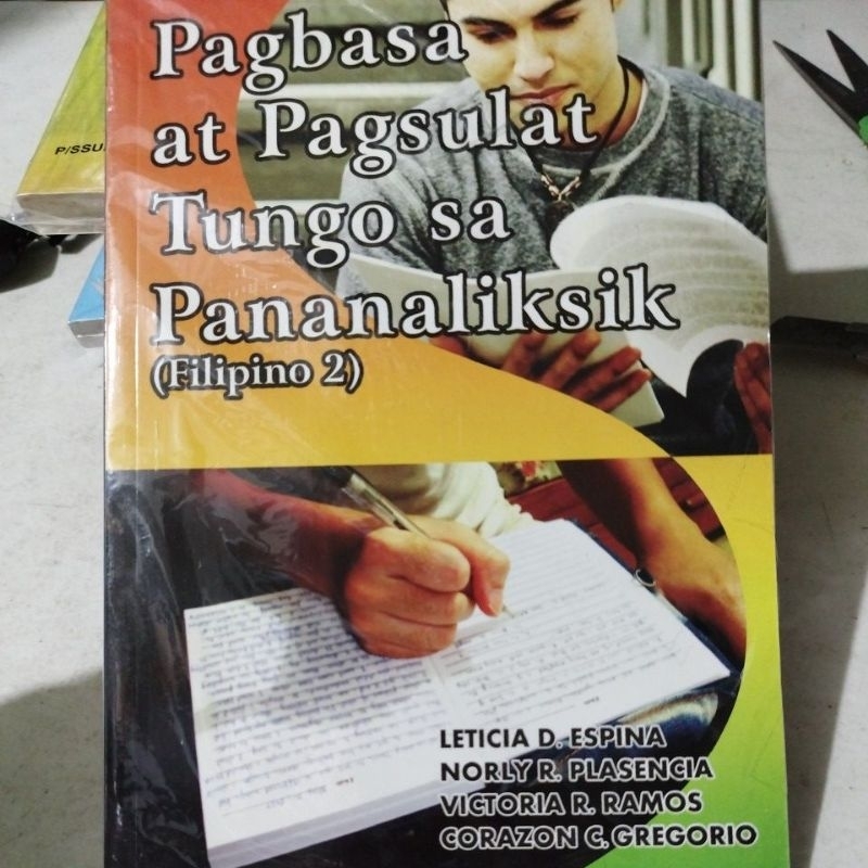 Pagbasa at pagsulat tungo sa pananaliksik (Filipino 2) | Shopee Philippines