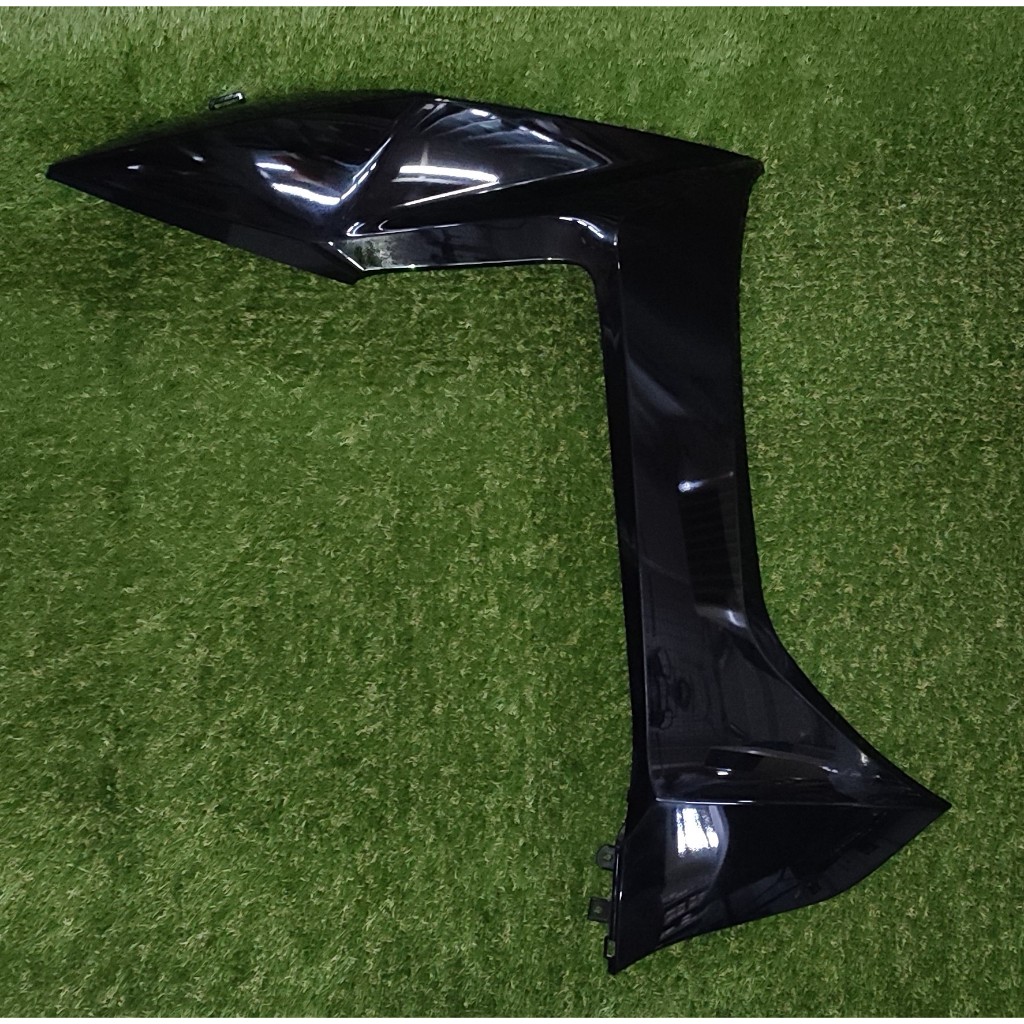 Front Molding Set Right Side (Glossy Black) for Kymco Krv180 (64302 ...