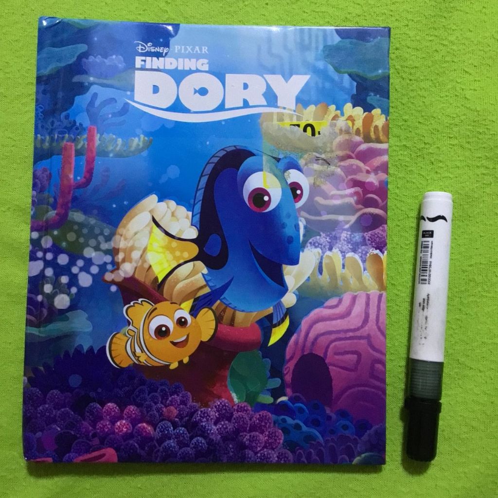 Preloved Hard Cover Story Book FINDING DORY for children | Shopee ...
