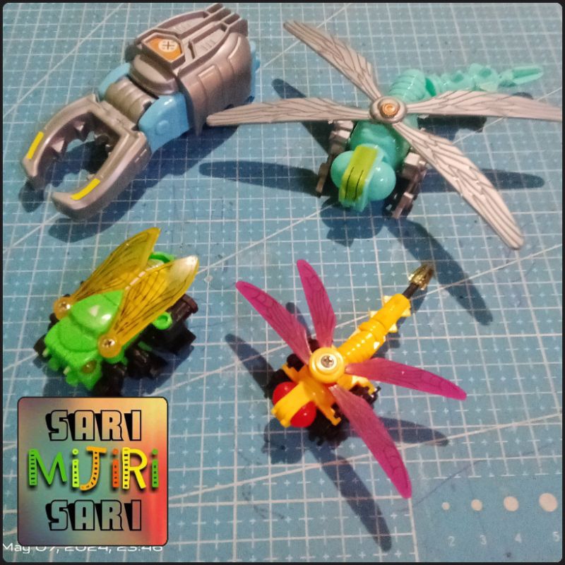 Insect Battler combining robot toys: Stag Lasher • Silent Spear • Core ...
