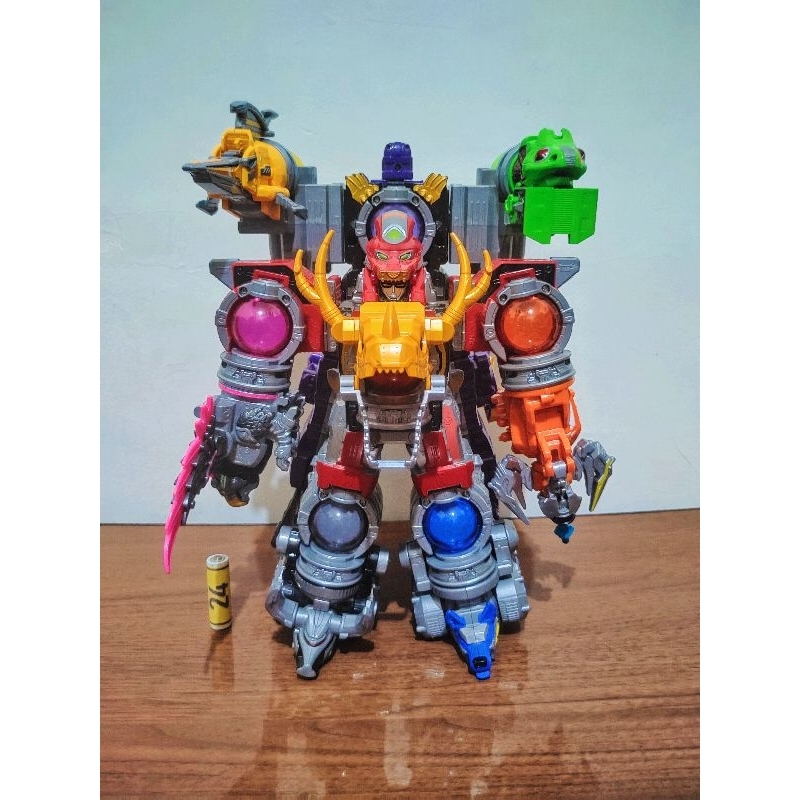BANDAI's Uchu Sentai Kyuranger'sDX Gattai Ryutei Kyuren-Oh | Shopee ...