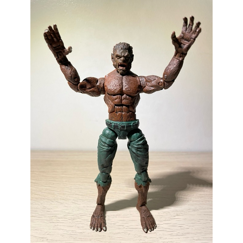 Toy Biz Marvel Legends Monsters Werewolf by Night Action Figure Urban ...