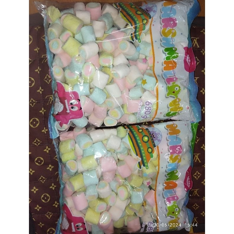 Mello Big Mallows (680G) Exp : Nov 11, 2025 | Shopee Philippines