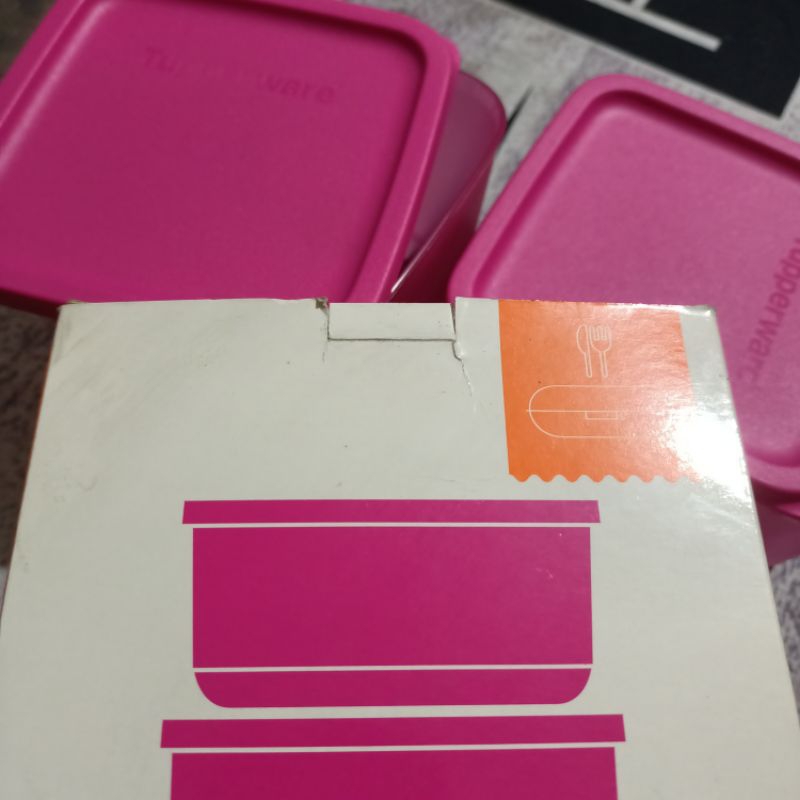 Tupperware 2-pc Fridgemates Medium Square Rounds With Box | Shopee ...