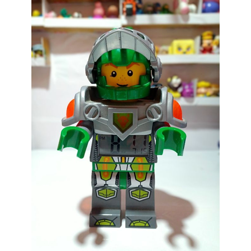 Preloved Lego Nexo Knights Aaron Minifigure Alarm Clock 10" Green ...