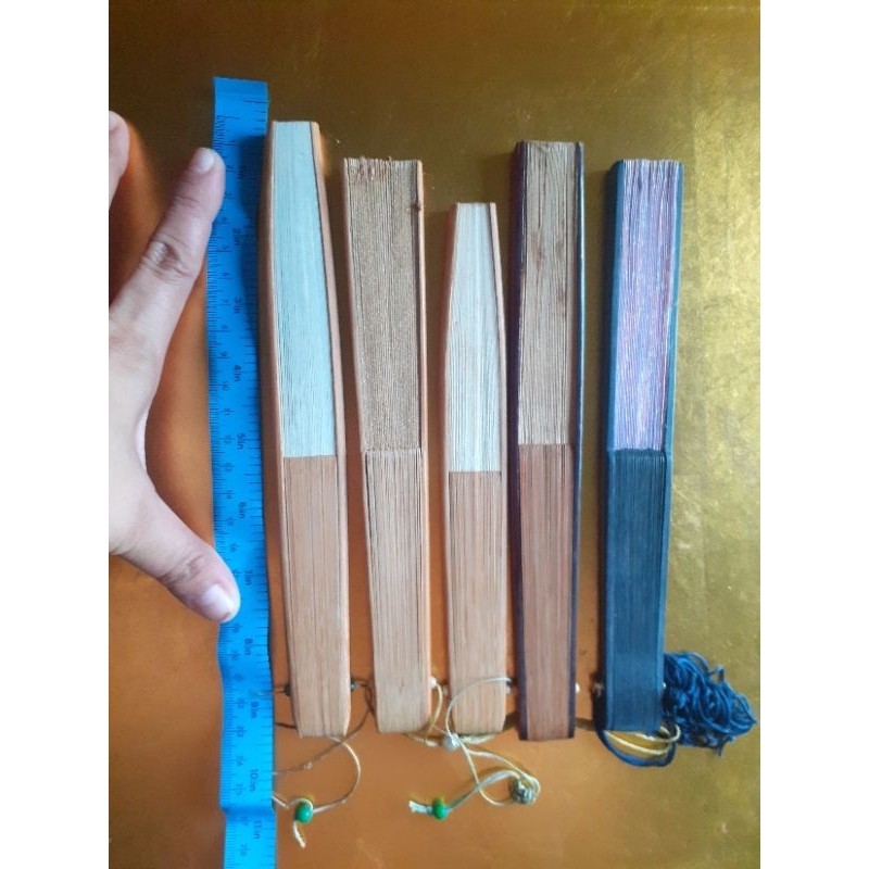 Japanese Folding Fans (Sensu)(made of lightweight paper and wood ...