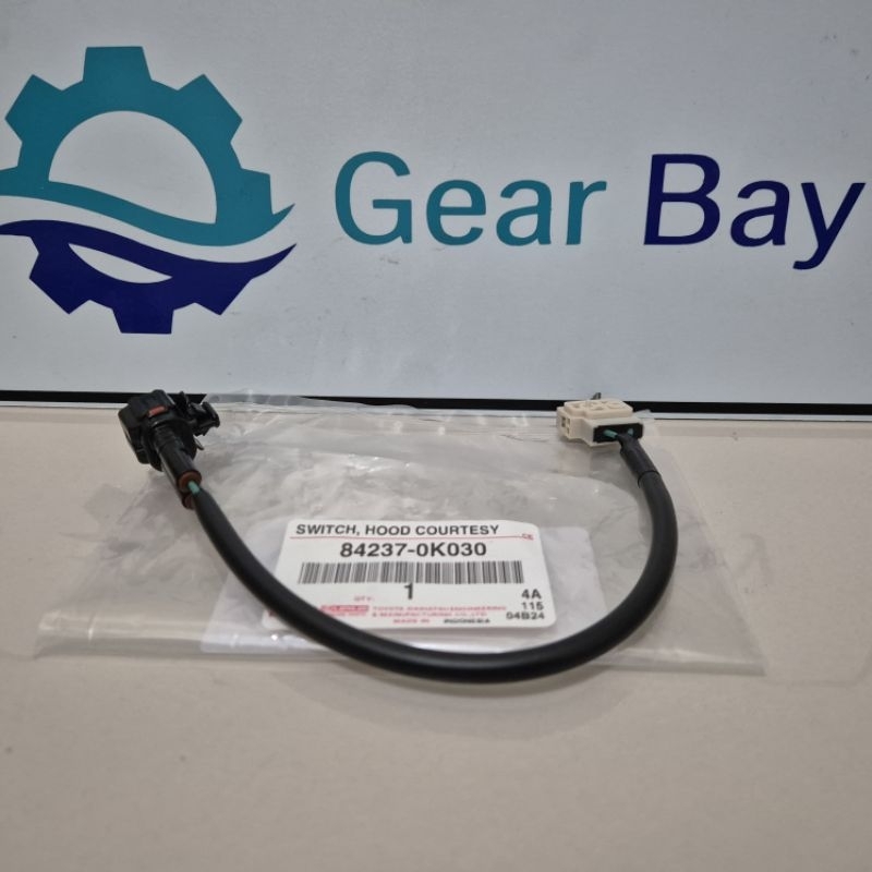 Toyota Fortuner/Hilux 2004-2015 Hood Courtesy Switch | Shopee Philippines