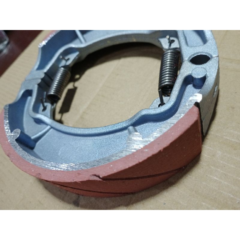 Rear Break Shoe. RS100; GY6; Rusi Gala/Royal/Passion; EasyRide150..okii ...