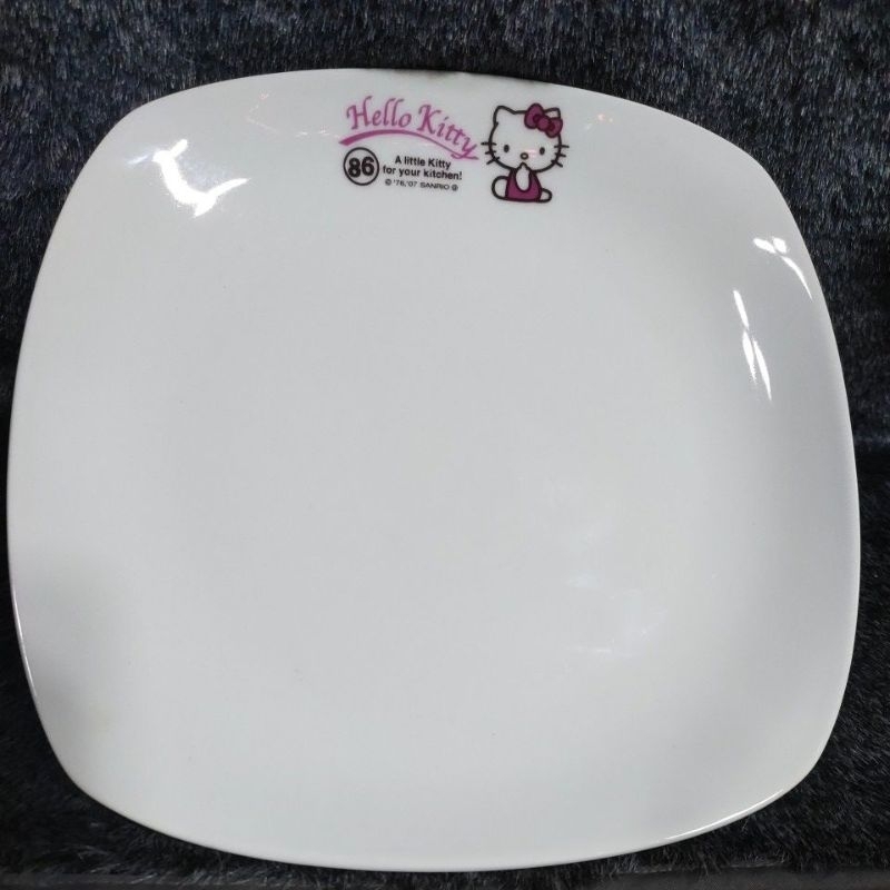 ORIGINAL COLLECTIBLE HELLO KITTY CERAMIC PLATE ( SANRIO) | Shopee ...