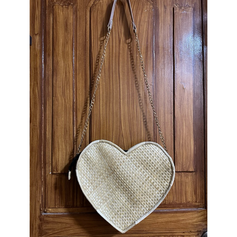 MAV Goes Local Heart Bag Pandan Native Bag | Shopee Philippines