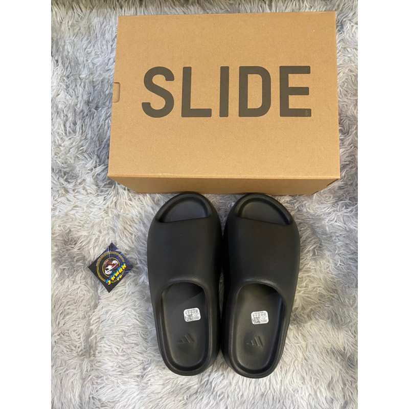 UA PAIR YZY SLIDES ONYX LW (ONHAND 43EU) | Shopee Philippines
