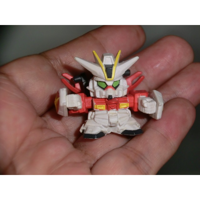 F16 - small gundam figure (with markings) 2.5 cm, B.China - Japan ...