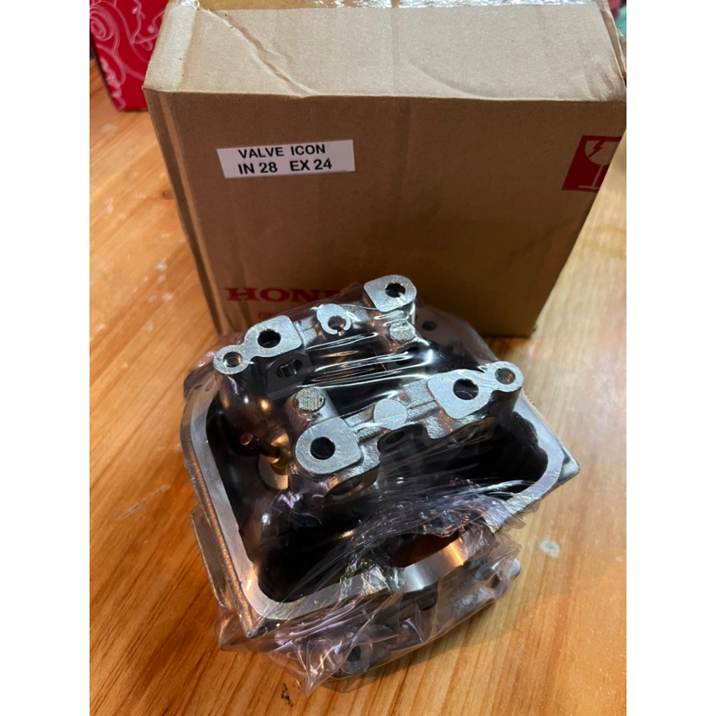 Honda Genuine Racing Cylinder Head 24/28 5mm stem for Honda Beat Carb ...