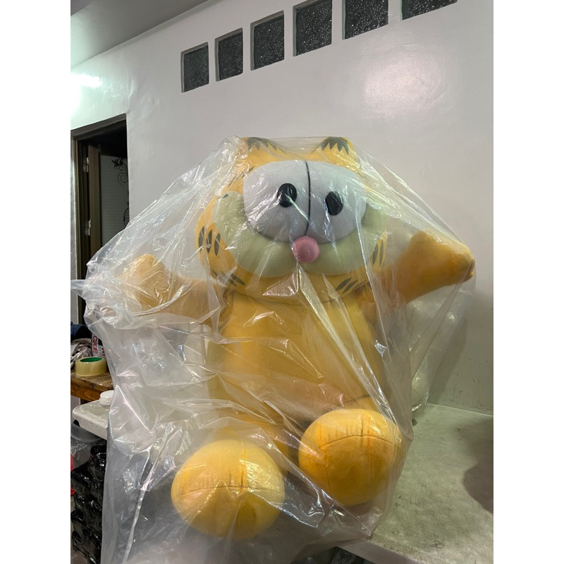 BIG GARFIELD STUFF TOYS 4.5ft | Shopee Philippines