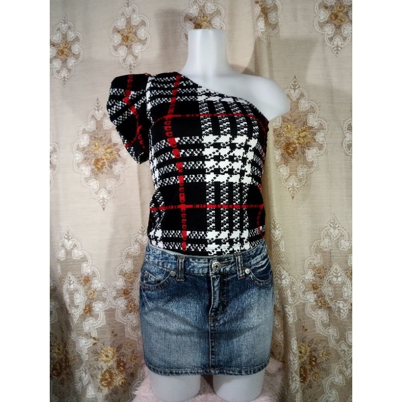 Brand new one side puff sleeve, venus cut top. Small size | Shopee ...