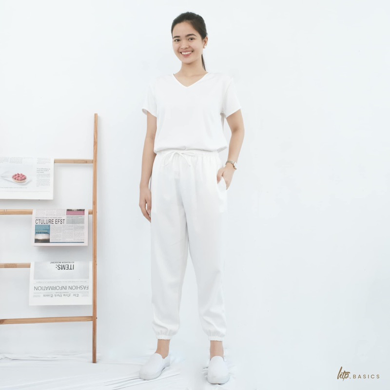 HTP Basics Women’s White Unifit Scrub Suit/Scrubs for Nurse/Doctor ...