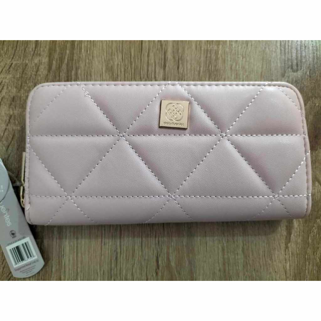 Original Daisy Fuentes Long Zip Wallet from USA | Shopee Philippines