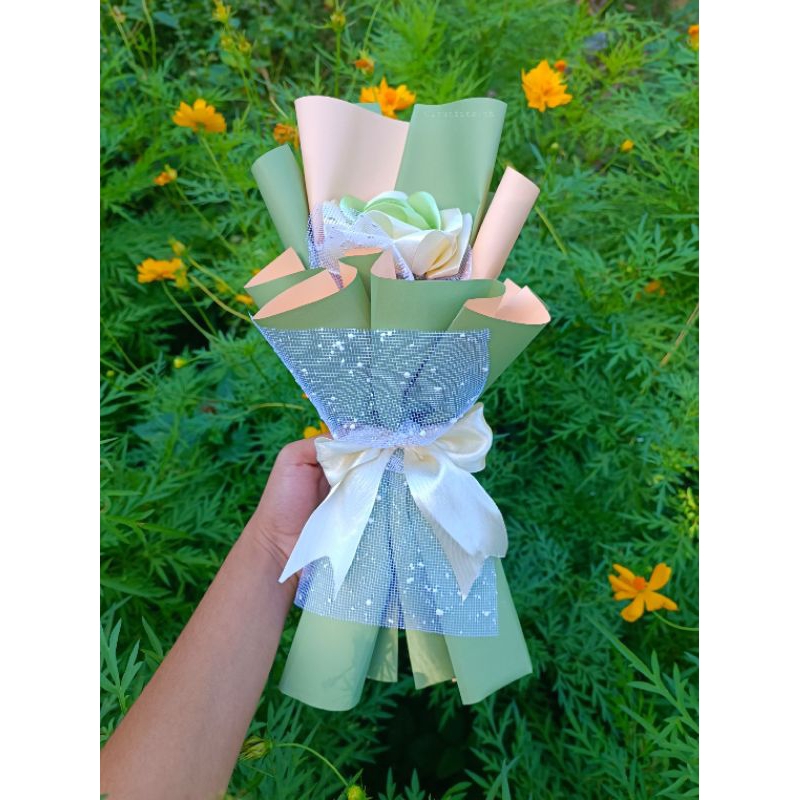Single Satin Rose Bouquet in a Box | Shopee Philippines