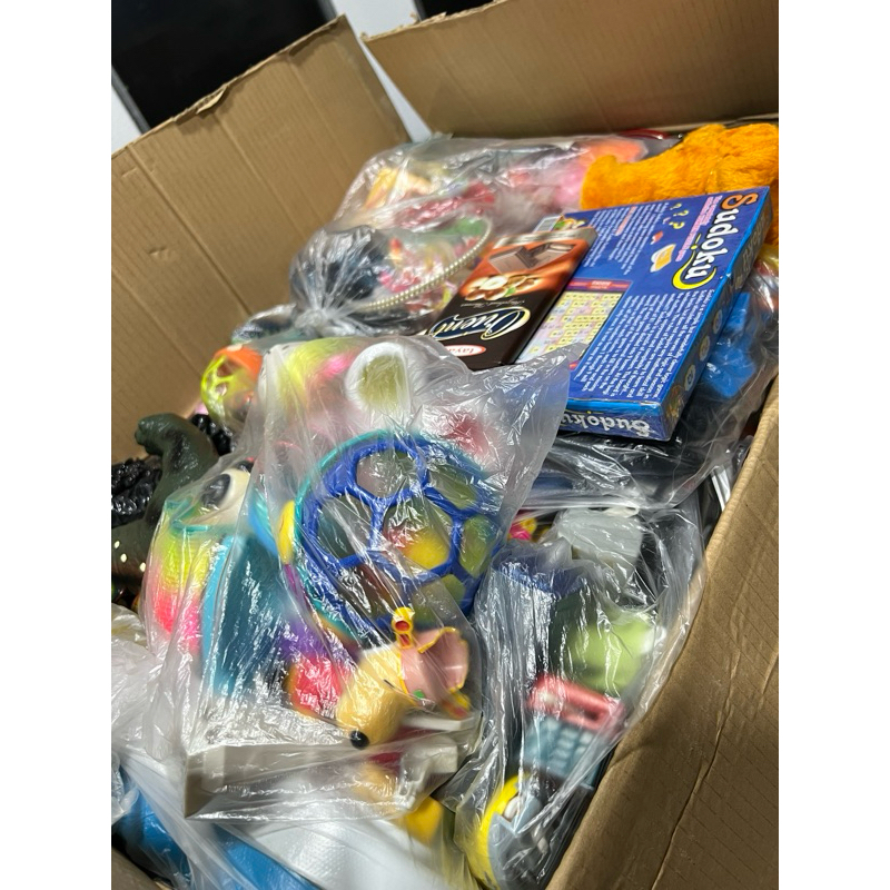 SIR IAN ITEMS FROM PERSONAL BOX | Shopee Philippines