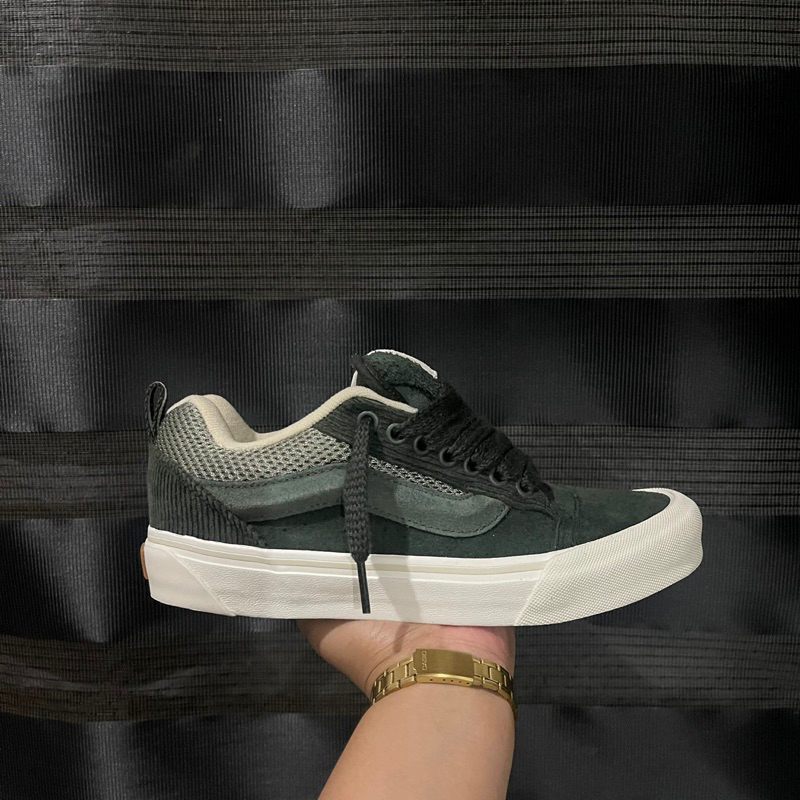 KNU SKOOL OLIVE / WHITE | Shopee Philippines