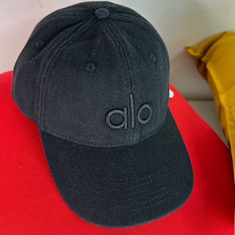 THE ALO WASHED OFF-DUTY CAP, ONE SIZE, COTTON TWILL, BLACK, WHITE ...
