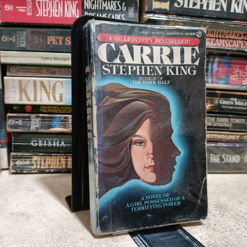 Carrie by Stephen King [Signet Rare Copy] | Shopee Philippines
