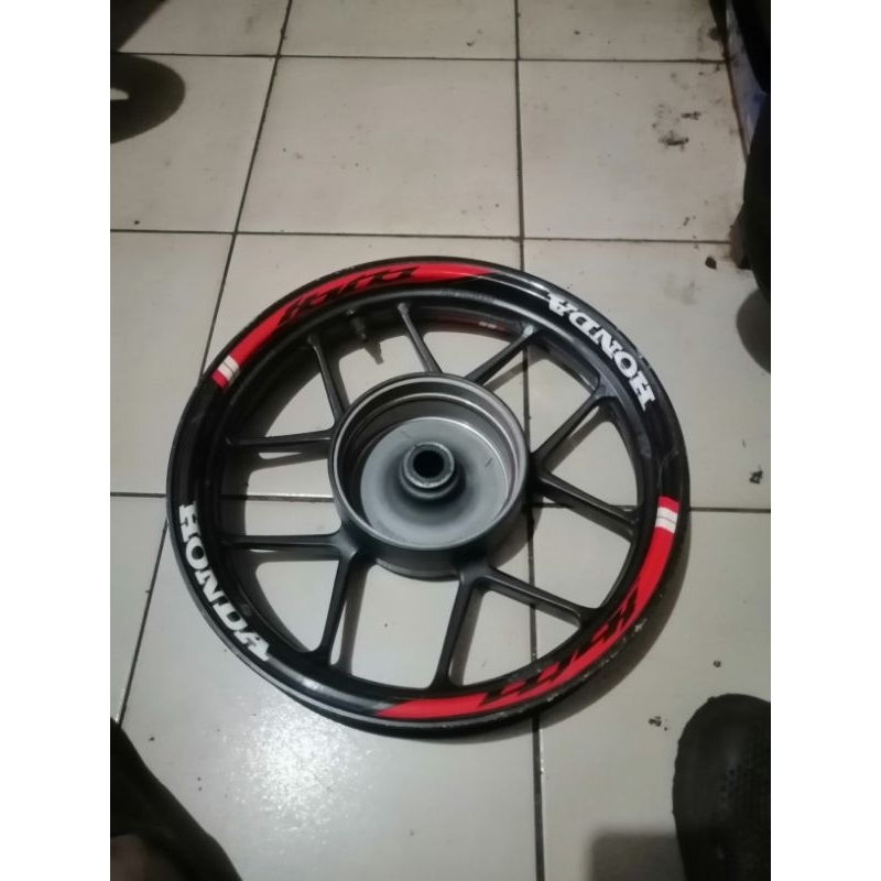 Honda click v1 mags Rear[Likod] 2ndhand‼️ may BENGKONG konti pero na ...