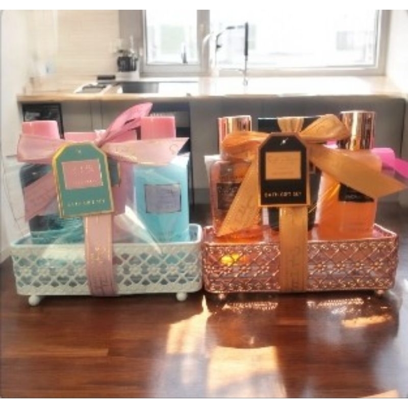 Simple Indulgence Bath Collection Enchanted Bath Gift.Set.100.ml ...